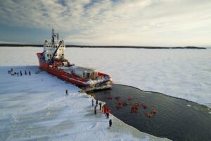 Ice floating in Finland: what is it, and where can you try it? - Routes ...