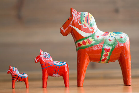 What is Scandinavian folk art, and where can you see it? - Routes North