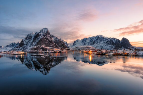 Where is the Arctic Circle, and is it even real? - Routes North